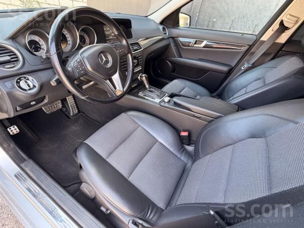 Pelēks Mercedes-Benz C 350 2011 Liepāja, ar dzinēja tilpumu 3.00 L un nobraukumu 228 tūkst. km par 8500 €, foto 7 vietnē AUTOMOTO.COM.LV