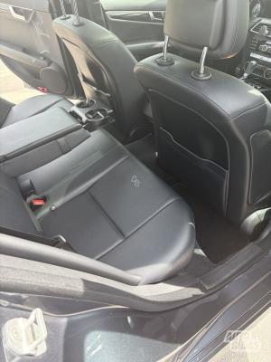 Pelēks Mercedes-Benz C 350 2014 Šauļi, ar dzinēja tilpumu 3.50 L un nobraukumu 229 tūkst. km par 9300 €, foto 9 vietnē AUTOMOTO.COM.LV