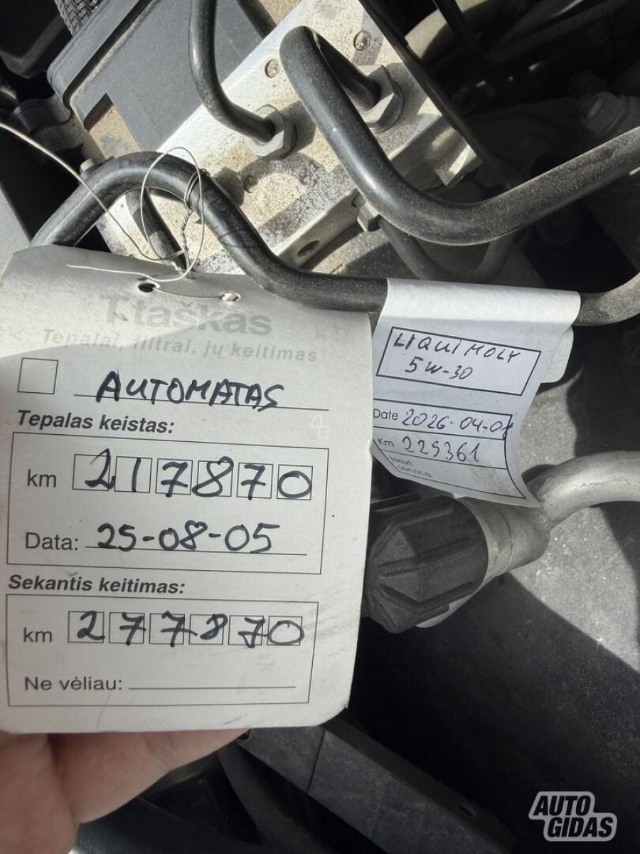 Pelēks Mercedes-Benz C 350 2014 Šauļi, ar dzinēja tilpumu 3.50 L un nobraukumu 229 tūkst. km par 9300 €, foto 19 vietnē AUTOMOTO.COM.LV