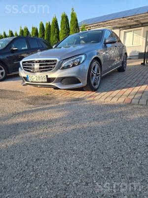 Pelēks Mercedes-Benz C 350 2015 Rīga, ar dzinēja tilpumu 2.00 L un nobraukumu 121 tūkst. km par 17000 €, foto  vietnē AUTOMOTO.COM.LV