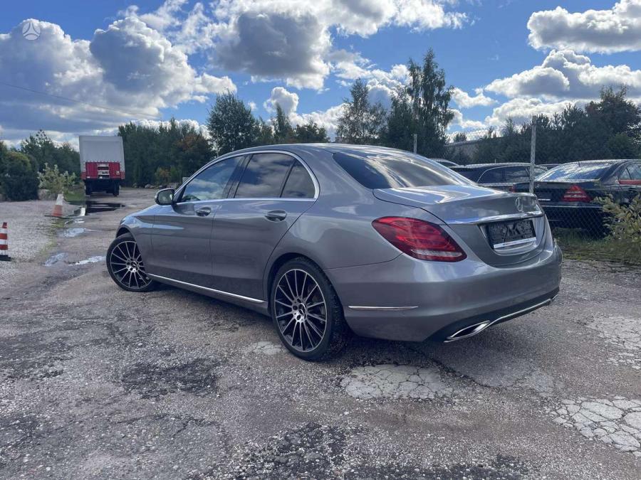 Grey Mercedes-Benz C 350 2015 in Telschi, with an engine capacity of 1.99 L and mileage of 230 thousand km for 14499 €, photo 9 on AUTOMOTO.COM.LV