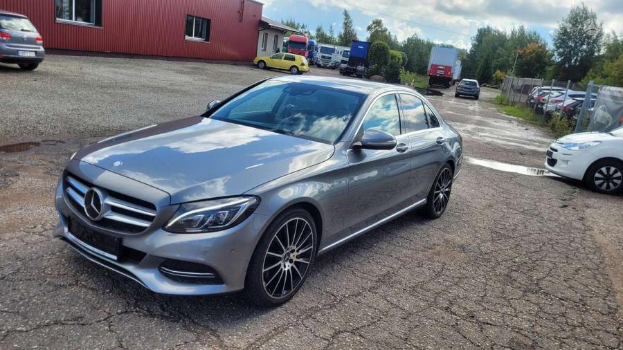 Grey Mercedes-Benz C 350 2015 in Telschi, with an engine capacity of 1.99 L and mileage of 230 thousand km for 14499 €, photo 12 on AUTOMOTO.COM.LV