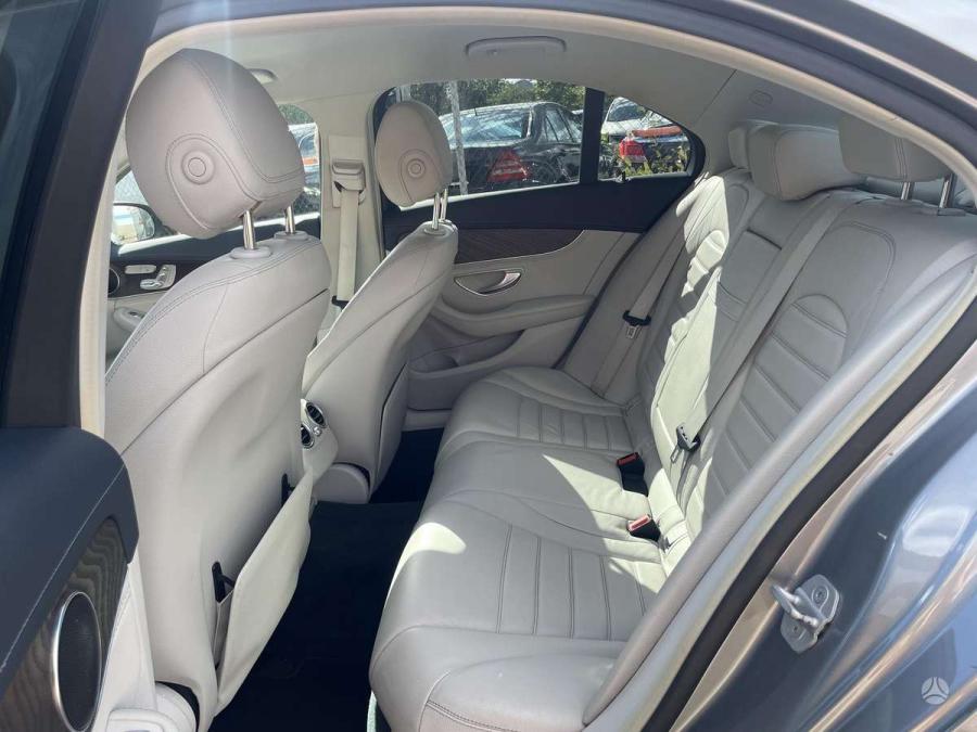 Grey Mercedes-Benz C 350 2015 in Telschi, with an engine capacity of 1.99 L and mileage of 230 thousand km for 14499 €, photo 22 on AUTOMOTO.COM.LV