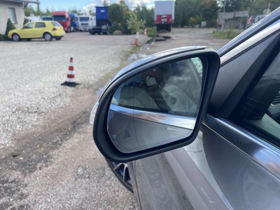 Grey Mercedes-Benz C 350 2015 in Telschi, with an engine capacity of 1.99 L and mileage of 230 thousand km for 14499 €, photo 45 on AUTOMOTO.COM.LV