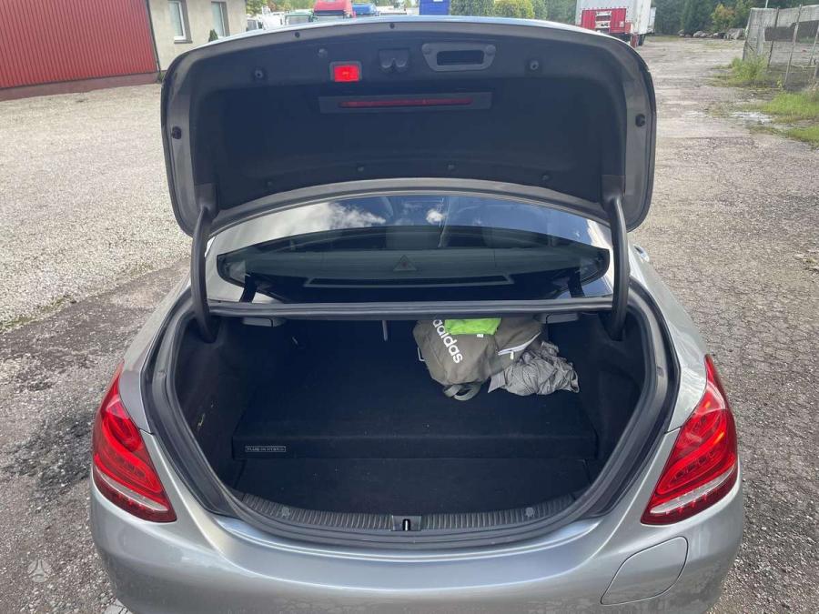 Grey Mercedes-Benz C 350 2015 in Telschi, with an engine capacity of 1.99 L and mileage of 230 thousand km for 14499 €, photo 46 on AUTOMOTO.COM.LV