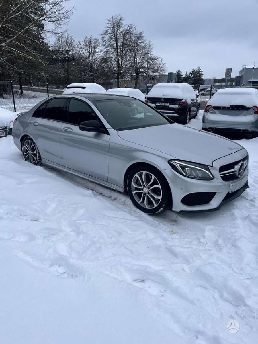 Grey Mercedes-Benz C 350 2016 in Kaunas, with an engine capacity of 1.99 L and mileage of 220 thousand km for 17200 €, photo 2 on AUTOMOTO.COM.LV