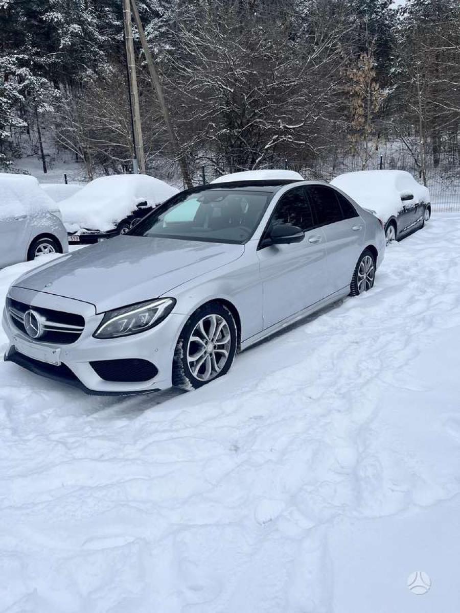 Grey Mercedes-Benz C 350 2016 in Kaunas, with an engine capacity of 1.99 L and mileage of 220 thousand km for 17200 €, photo 3 on AUTOMOTO.COM.LV
