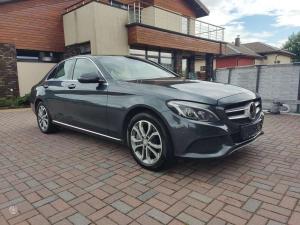 Серый Мерседес Ц 350 2017 в Пакруойис, объемом двигателя 1.99 л и пробегом 179 тыс. км за 12750 €, фото 3 на AUTOMOTO.COM.LV