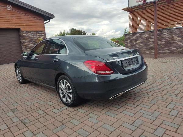 Pelēks Mercedes-Benz C 350 2017 Pakruojis, ar dzinēja tilpumu 1.99 L un nobraukumu 179 tūkst. km par 12750 €, foto 4 vietnē AUTOMOTO.COM.LV