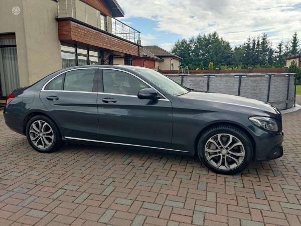 Pelēks Mercedes-Benz C 350 2017 Pakruojis, ar dzinēja tilpumu 1.99 L un nobraukumu 179 tūkst. km par 12750 €, foto 10 vietnē AUTOMOTO.COM.LV