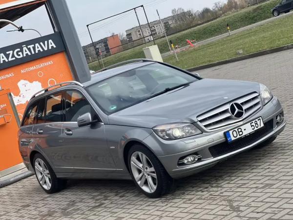 Pelēks Mercedes-Benz C 350 2009 Jēkabpils, ar dzinēja tilpumu 3.00 L un nobraukumu 302 tūkst. km par 6300 €, foto 5 vietnē AUTOMOTO.COM.LV