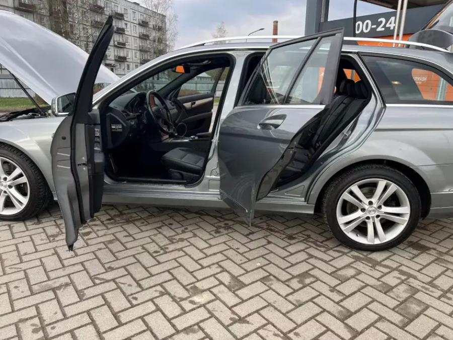 Серый Мерседес Ц 350 2009 в Екабпилс, объемом двигателя 3.00 л и пробегом 302 тыс. км за 6300 €, фото 37 на AUTOMOTO.COM.LV