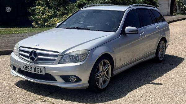 Серый Мерседес Ц 350 2010 в Вильнюс, объемом двигателя 3.00 л и пробегом 259 тыс. км за 3250 €, фото 4 на AUTOMOTO.COM.LV