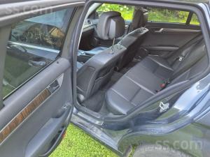 Grey Mercedes-Benz C 350 2013 in Riga, with an engine capacity of 3.00 L and mileage of 228 thousand km for 9000 €, photo 10 on AUTOMOTO.COM.LV