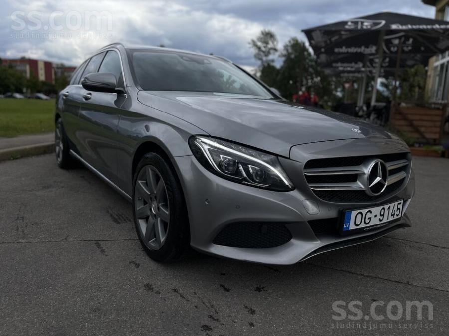 Pelēks Mercedes-Benz C 350 2015 Rīga, ar dzinēja tilpumu 2.00 L un nobraukumu 303 tūkst. km par 11300 €, foto 2 vietnē AUTOMOTO.COM.LV