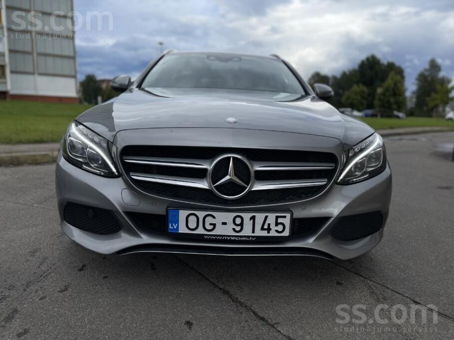 Pelēks Mercedes-Benz C 350 2015 Rīga, ar dzinēja tilpumu 2.00 L un nobraukumu 303 tūkst. km par 11300 €, foto 3 vietnē AUTOMOTO.COM.LV