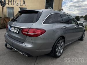 Pelēks Mercedes-Benz C 350 2015 Rīga, ar dzinēja tilpumu 2.00 L un nobraukumu 303 tūkst. km par 11300 €, foto 4 vietnē AUTOMOTO.COM.LV