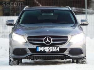 Grey Mercedes-Benz C 350 2015 in Riga, with an engine capacity of 2.00 L and mileage of 304 thousand km for 14790 €, photo 2 on AUTOMOTO.COM.LV