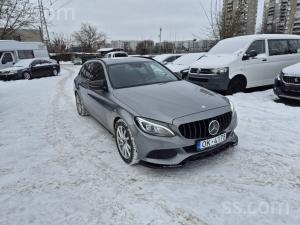 Grey Mercedes-Benz C 350 2015 in Riga, with an engine capacity of 2.00 L and mileage of 246 thousand km for 14990 €, photo 2 on AUTOMOTO.COM.LV