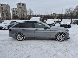 Grey Mercedes-Benz C 350 2015 in Riga, with an engine capacity of 2.00 L and mileage of 246 thousand km for 14990 €, photo 5 on AUTOMOTO.COM.LV