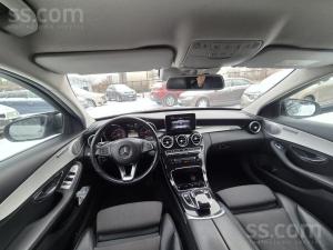 Grey Mercedes-Benz C 350 2015 in Riga, with an engine capacity of 2.00 L and mileage of 246 thousand km for 14990 €, photo 11 on AUTOMOTO.COM.LV