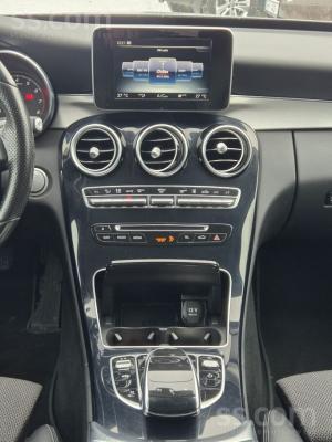 Grey Mercedes-Benz C 350 2015 in Riga, with an engine capacity of 2.00 L and mileage of 246 thousand km for 14990 €, photo 17 on AUTOMOTO.COM.LV
