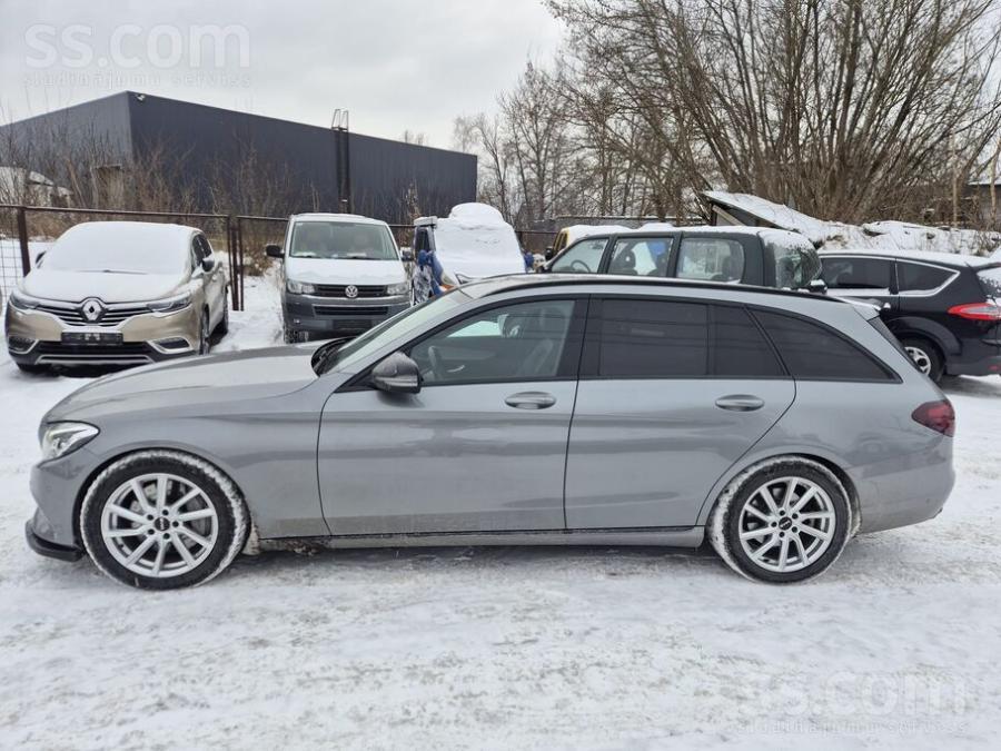 Grey Mercedes-Benz C 350 2015 in Riga, with an engine capacity of 2.00 L and mileage of 246 thousand km for 14990 €, photo 8 on AUTOMOTO.COM.LV