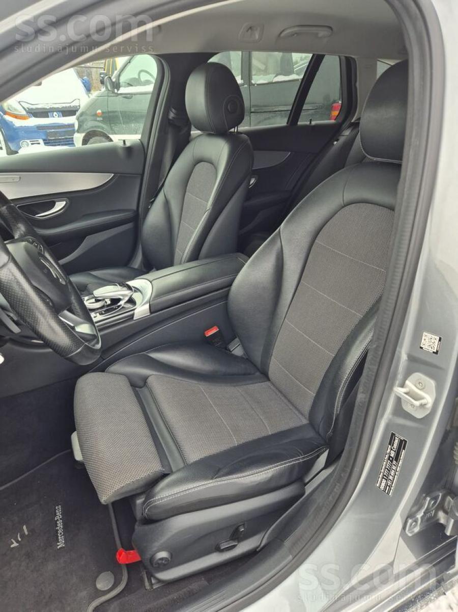 Grey Mercedes-Benz C 350 2015 in Riga, with an engine capacity of 2.00 L and mileage of 246 thousand km for 14990 €, photo 12 on AUTOMOTO.COM.LV