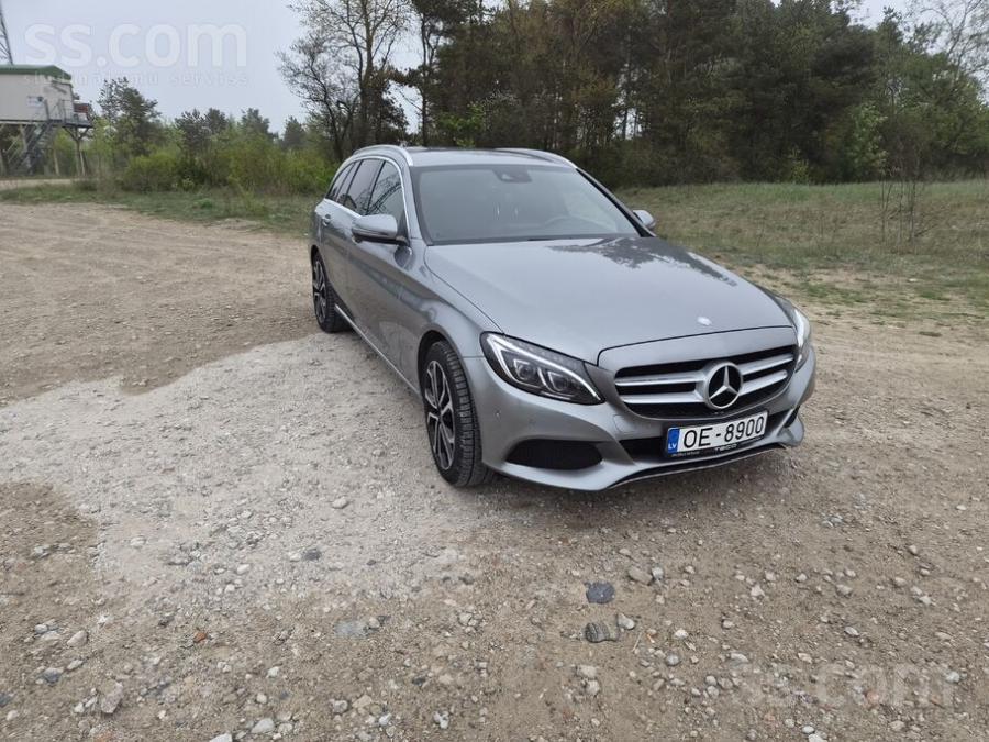 Pelēks Mercedes-Benz C 350 2015 Liepāja, ar dzinēja tilpumu 2.00 L un nobraukumu 233 tūkst. km par 12500 €, foto 4 vietnē AUTOMOTO.COM.LV