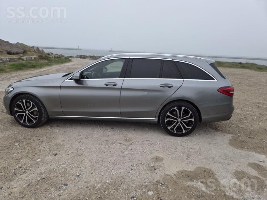 Pelēks Mercedes-Benz C 350 2015 Liepāja, ar dzinēja tilpumu 2.00 L un nobraukumu 233 tūkst. km par 12500 €, foto 7 vietnē AUTOMOTO.COM.LV