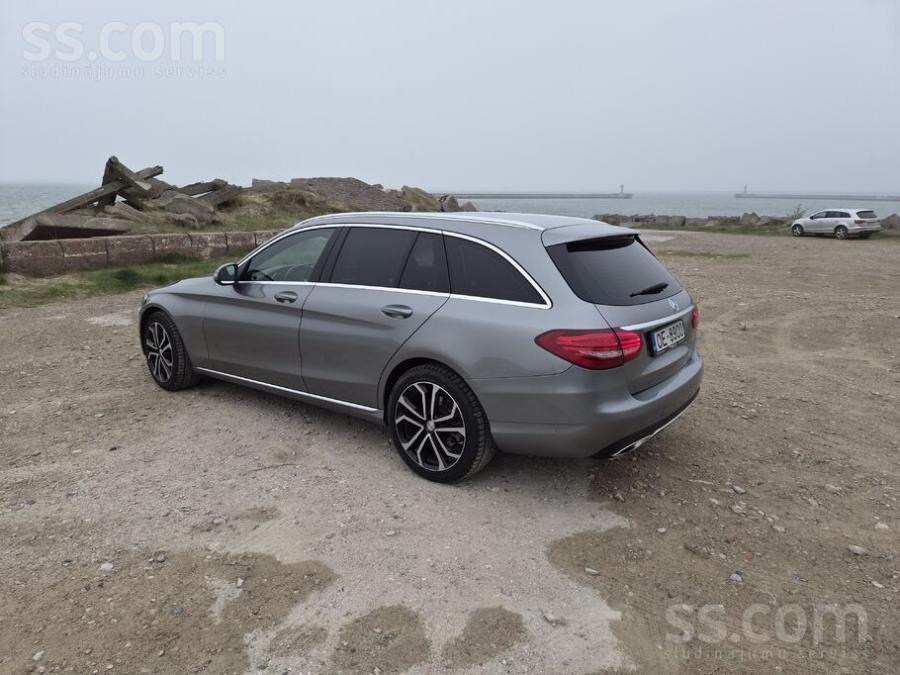 Pelēks Mercedes-Benz C 350 2015 Liepāja, ar dzinēja tilpumu 2.00 L un nobraukumu 233 tūkst. km par 12500 €, foto 8 vietnē AUTOMOTO.COM.LV