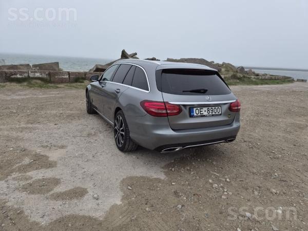 Grey Mercedes-Benz C 350 2015 in Liepaja, with an engine capacity of 2.00 L and mileage of 233 thousand km for 12500 €, photo 8 on AUTOMOTO.COM.LV