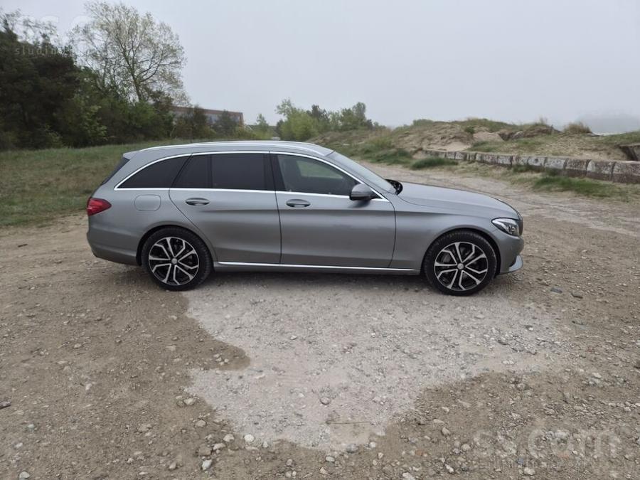 Pelēks Mercedes-Benz C 350 2015 Liepāja, ar dzinēja tilpumu 2.00 L un nobraukumu 233 tūkst. km par 12500 €, foto 12 vietnē AUTOMOTO.COM.LV