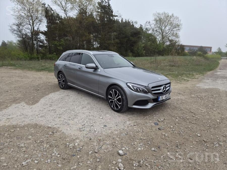 Pelēks Mercedes-Benz C 350 2015 Liepāja, ar dzinēja tilpumu 2.00 L un nobraukumu 233 tūkst. km par 12500 €, foto 13 vietnē AUTOMOTO.COM.LV