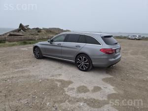 Pelēks Mercedes-Benz C 350 2015 Liepāja, ar dzinēja tilpumu 2.00 L un nobraukumu 233 tūkst. km par 12500 €, foto 16 vietnē AUTOMOTO.COM.LV
