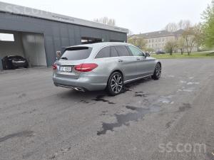 Pelēks Mercedes-Benz C 350 2015 Liepāja, ar dzinēja tilpumu 2.00 L un nobraukumu 233 tūkst. km par 12500 €, foto 19 vietnē AUTOMOTO.COM.LV