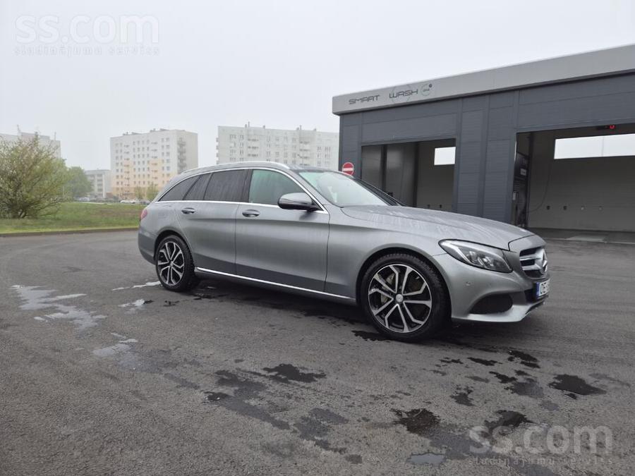 Pelēks Mercedes-Benz C 350 2015 Liepāja, ar dzinēja tilpumu 2.00 L un nobraukumu 233 tūkst. km par 12500 €, foto 25 vietnē AUTOMOTO.COM.LV