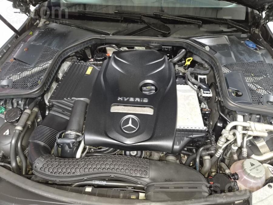 Pelēks Mercedes-Benz C 350 2015 Liepāja, ar dzinēja tilpumu 2.00 L un nobraukumu 233 tūkst. km par 12500 €, foto 26 vietnē AUTOMOTO.COM.LV