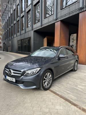 Серый Мерседес Ц 350 2015 в Рига, объемом двигателя 2.00 л и пробегом 219 тыс. км за 13990 €, фото  на AUTOMOTO.COM.LV