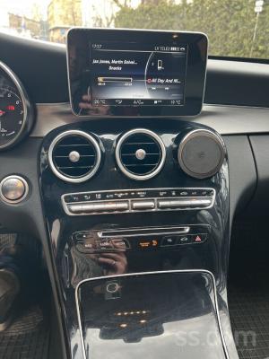 Серый Мерседес Ц 350 2015 в Рига, объемом двигателя 2.00 л и пробегом 219 тыс. км за 13990 €, фото 13 на AUTOMOTO.COM.LV