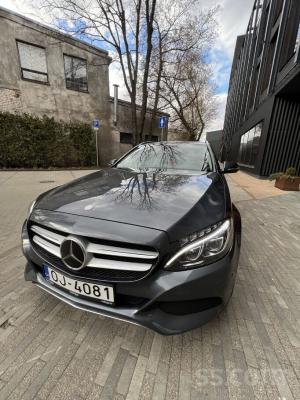 Серый Мерседес Ц 350 2015 в Рига, объемом двигателя 2.00 л и пробегом 219 тыс. км за 13990 €, фото 15 на AUTOMOTO.COM.LV