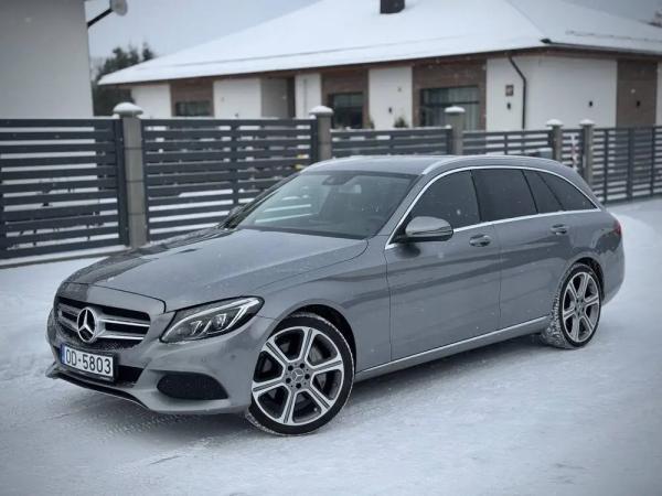 Pelēks Mercedes-Benz C 350 2015 Jelgava, ar dzinēja tilpumu 2.00 L un nobraukumu 263 tūkst. km par 11000 €, foto 1 vietnē AUTOMOTO.COM.LV