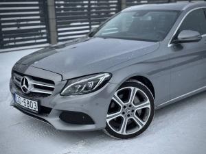 Серый Мерседес Ц 350 2015 в Елгава, объемом двигателя 2.00 л и пробегом 263 тыс. км за 11000 €, фото 3 на AUTOMOTO.COM.LV