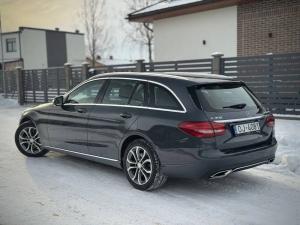 Grey Mercedes-Benz C 350 2015 in Jelgava, with an engine capacity of 2.00 L and mileage of 214 thousand km for 11700 €, photo 4 on AUTOMOTO.COM.LV