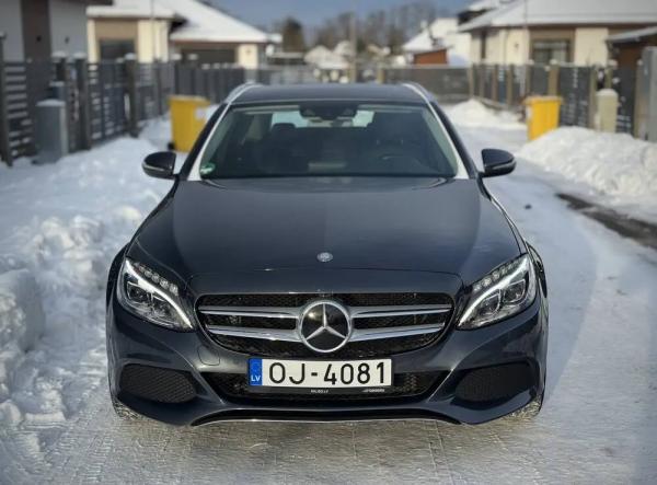 Pelēks Mercedes-Benz C 350 2015 Jelgava, ar dzinēja tilpumu 2.00 L un nobraukumu 214 tūkst. km par 11700 €, foto 7 vietnē AUTOMOTO.COM.LV
