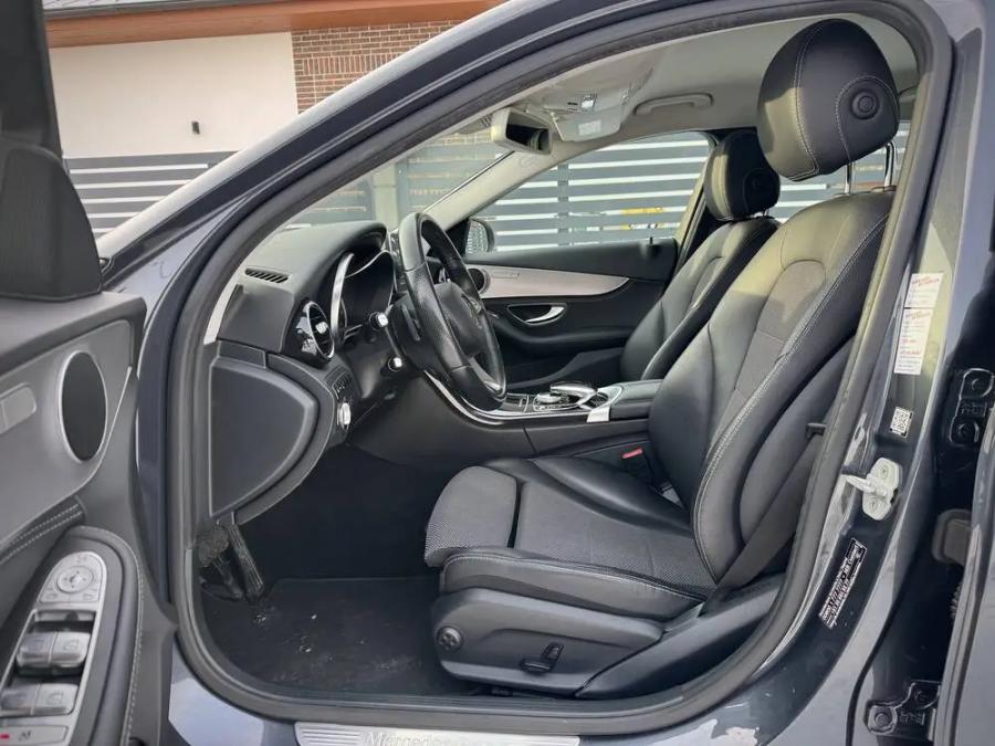 Grey Mercedes-Benz C 350 2015 in Jelgava, with an engine capacity of 2.00 L and mileage of 214 thousand km for 11700 €, photo 9 on AUTOMOTO.COM.LV