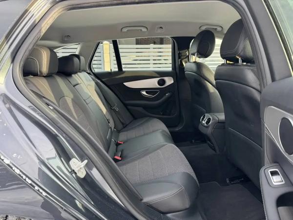 Pelēks Mercedes-Benz C 350 2015 Jelgava, ar dzinēja tilpumu 2.00 L un nobraukumu 214 tūkst. km par 11700 €, foto 10 vietnē AUTOMOTO.COM.LV