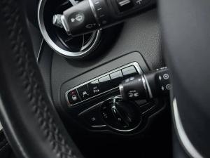Grey Mercedes-Benz C 350 2015 in Jelgava, with an engine capacity of 2.00 L and mileage of 214 thousand km for 11700 €, photo 18 on AUTOMOTO.COM.LV