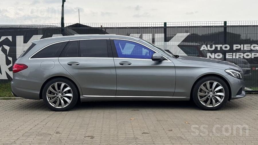 Pelēks Mercedes-Benz C 350 2015 Liepāja, ar dzinēja tilpumu 2.00 L un nobraukumu 250 tūkst. km par 12500 €, foto 4 vietnē AUTOMOTO.COM.LV