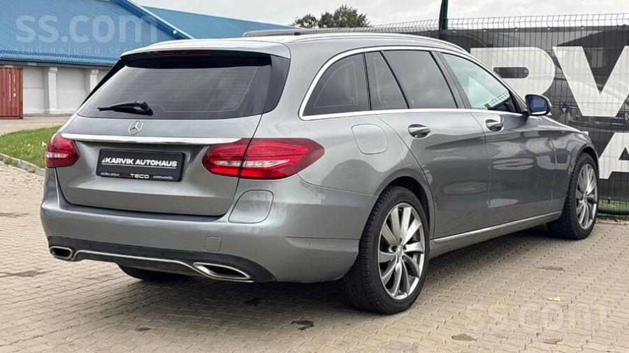 Pelēks Mercedes-Benz C 350 2015 Liepāja, ar dzinēja tilpumu 2.00 L un nobraukumu 250 tūkst. km par 12500 €, foto 5 vietnē AUTOMOTO.COM.LV